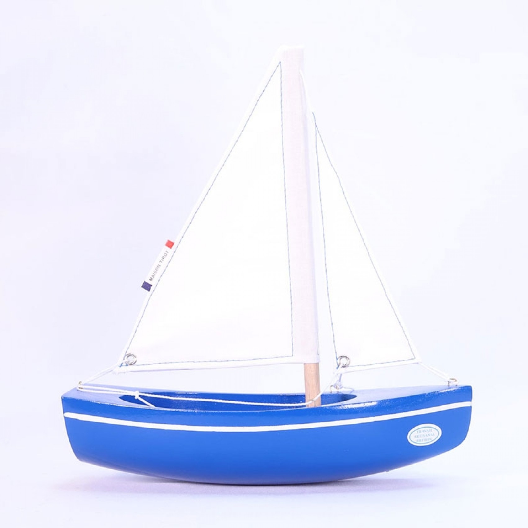 Bateau en bois le Sloop 21 cm coque bleue - Bateaux Tirot ...